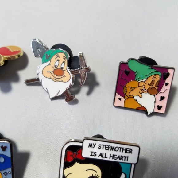 Disney | Accessories | Disney Trading Pins Snow White The Seven Dwarfs ...